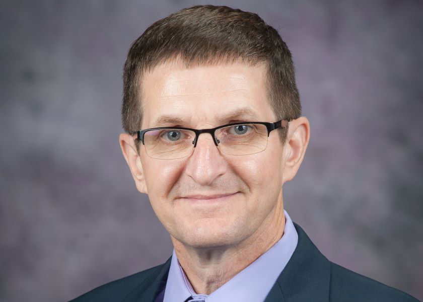 Tokach Receives Iman Outstanding Faculty Award | Pork Business