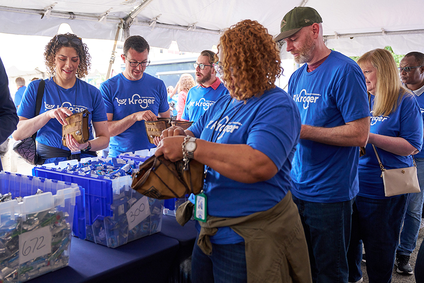 Kroger rolls out new USO mobile food kitchens | The Packer