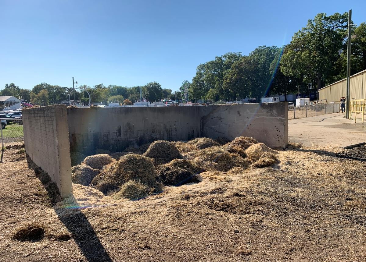 How to Store Manure on a Small Farm | Pork Business