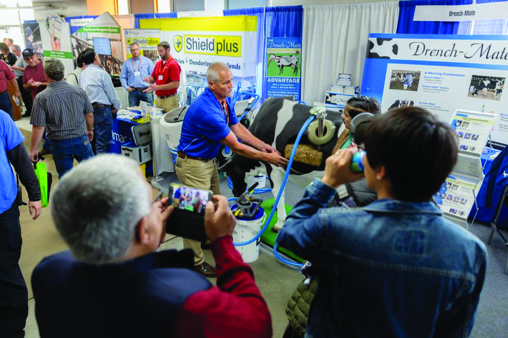 WDE Visitors Share Favorite Trade Show Tools | Dairy Herd