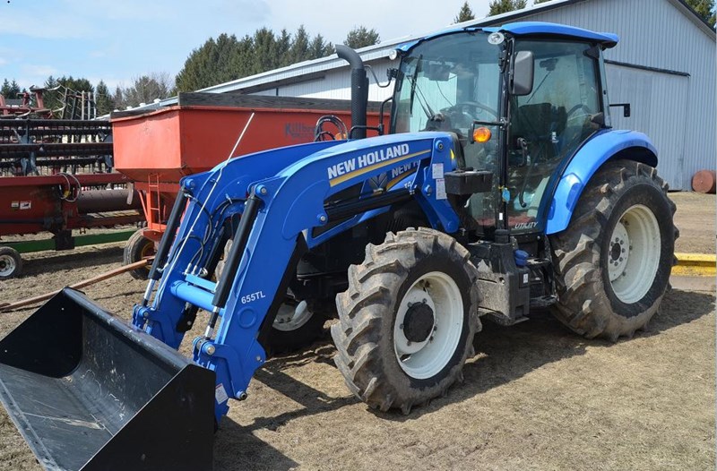 Super Low Hour Tractors Sell Monday on Wisconsin Farm Estate Auction ...
