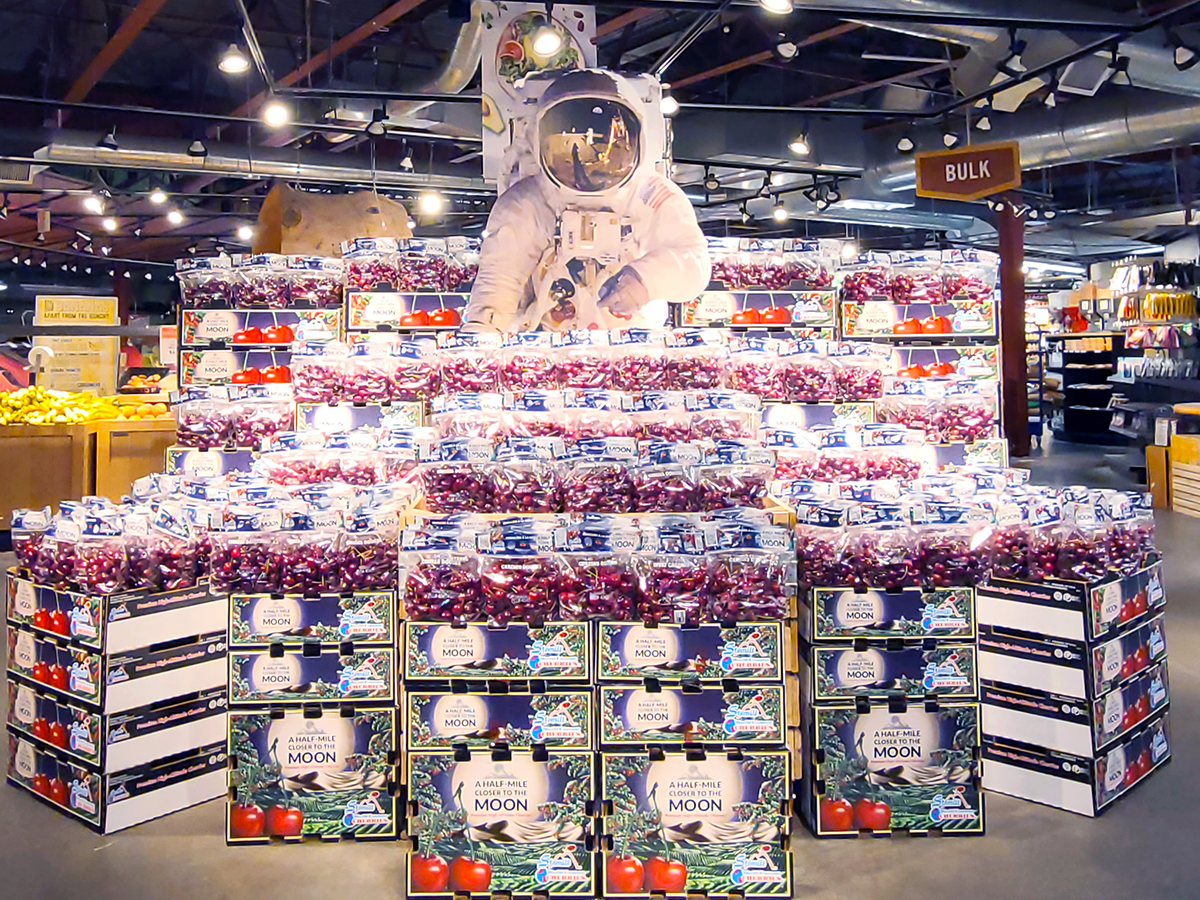Fresh perspective: Dynamic displays provide merchandising inspiration ...