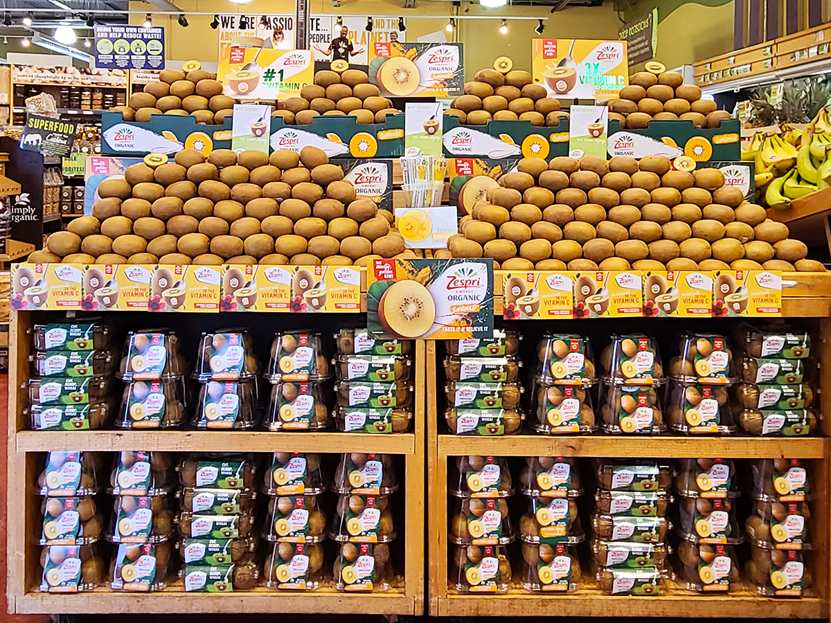 Fresh perspective: Dynamic displays provide merchandising inspiration ...