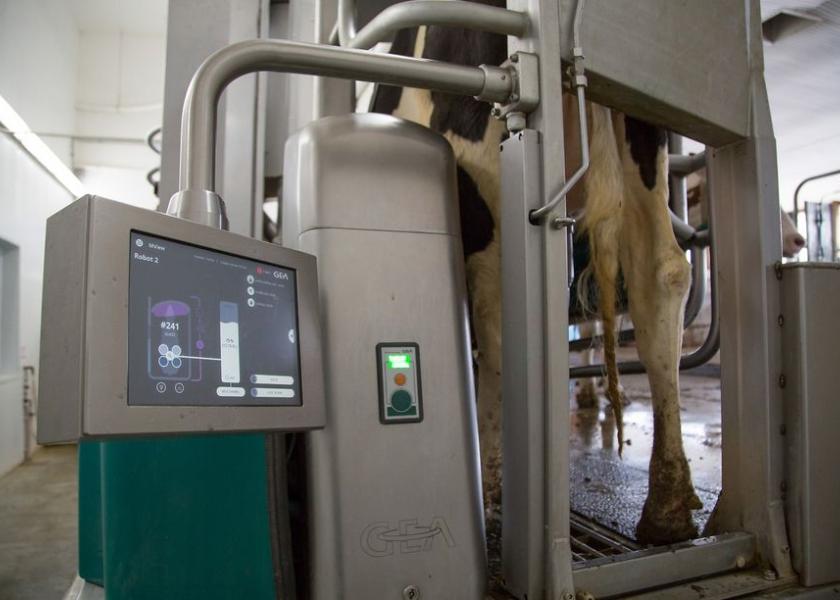 How to Successfully Reduce Labor Costs on Robotic Dairy Farms | Dairy Herd